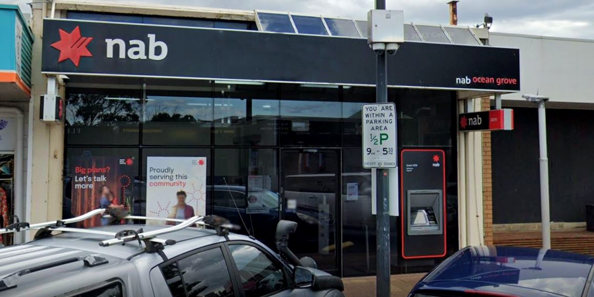 Bank bosses face probe over branch closures - bay 93.9