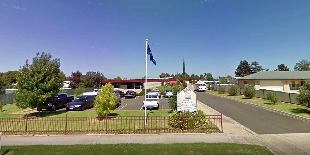 Disabled boy left on bus after missing stop - bay 93.9