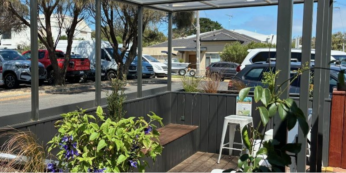 Parklet dining options open on Surf Coast - bay 93.9
